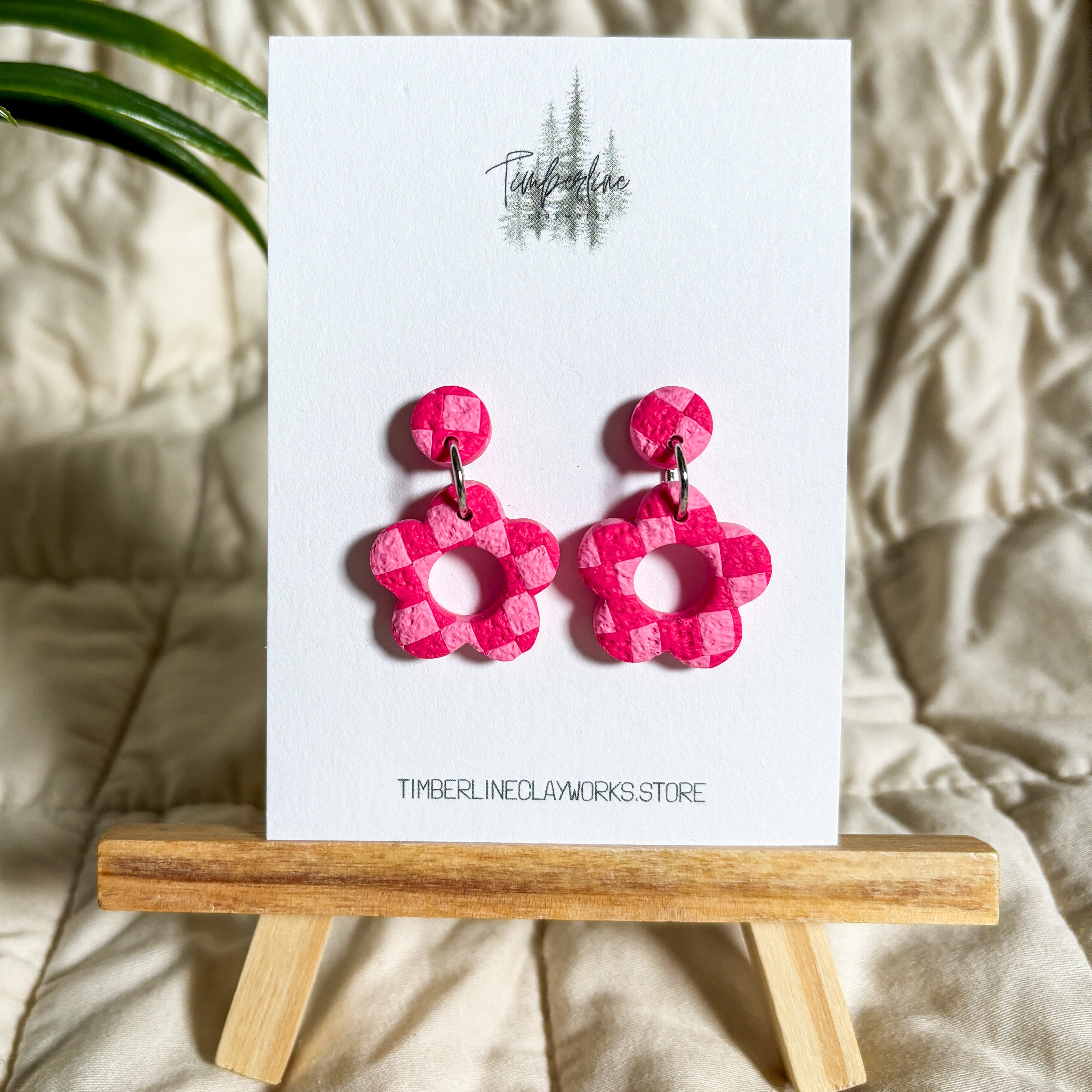 Checkered Flower Dangle – Timberline Clayworks